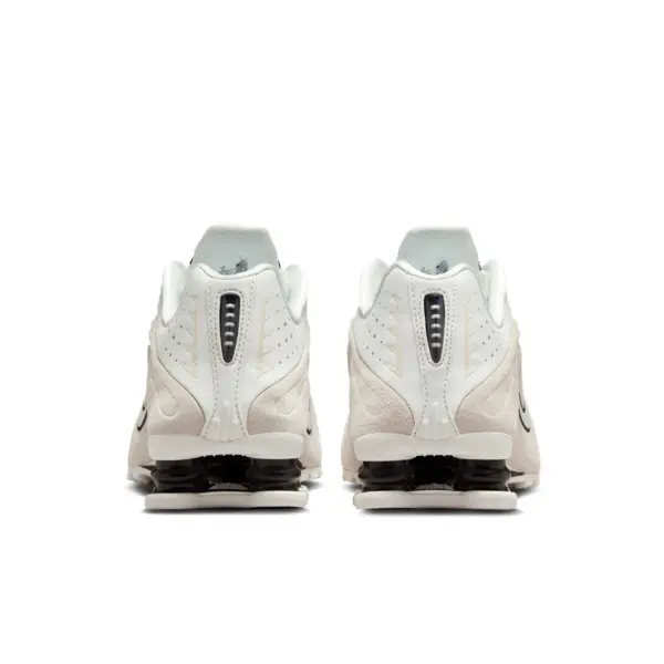 Nike Shox R4 Sneakers - White
