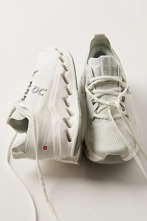 On Cloudsurfer Max Sneakers - Iceberg/ivory