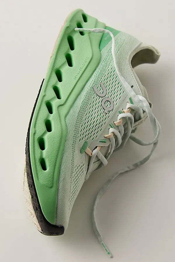 On Cloudsurfer Max Sneakers - Mineral/honeydew