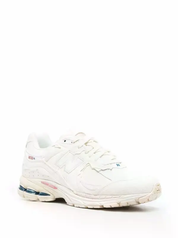 NEW BALANCE 2002r Protection Pack Sneakers