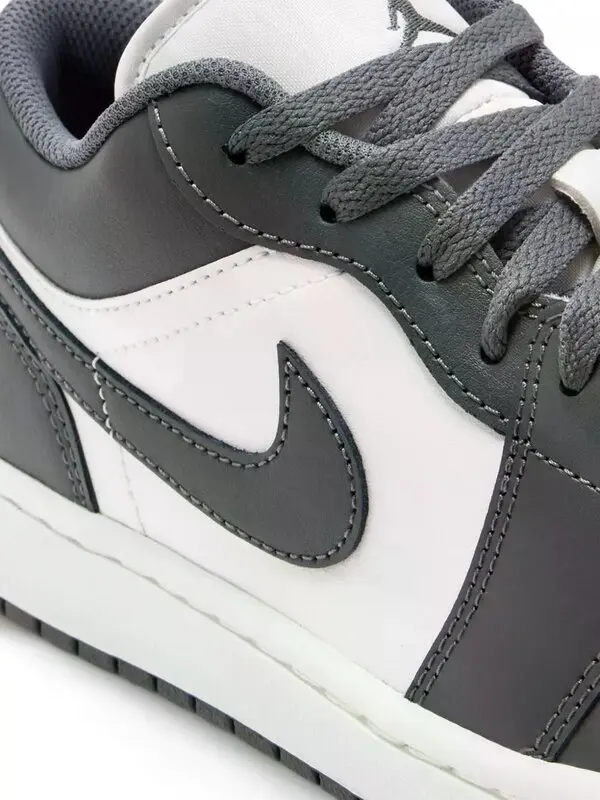 Nike Low-top Sneakers - Grey