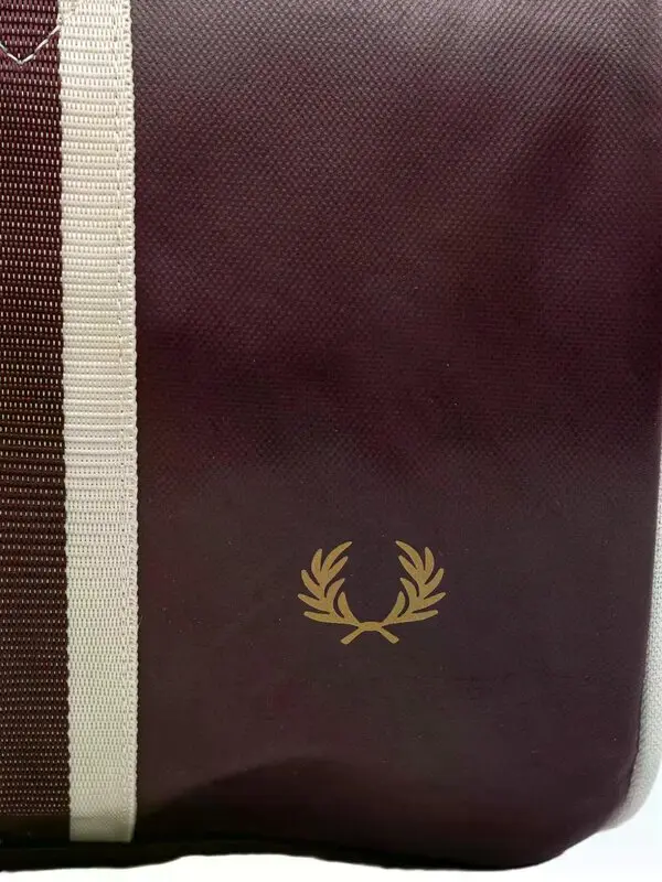 Fred Perry Logo-print Holdall - Red