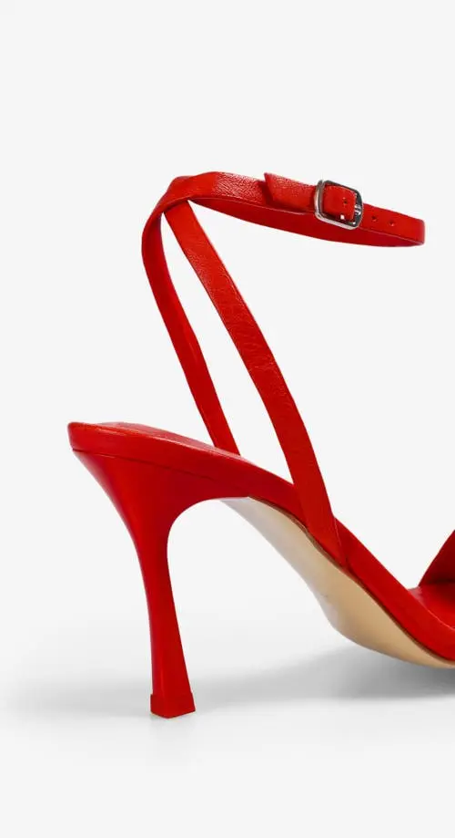 SCALPERS New Heel Sandal