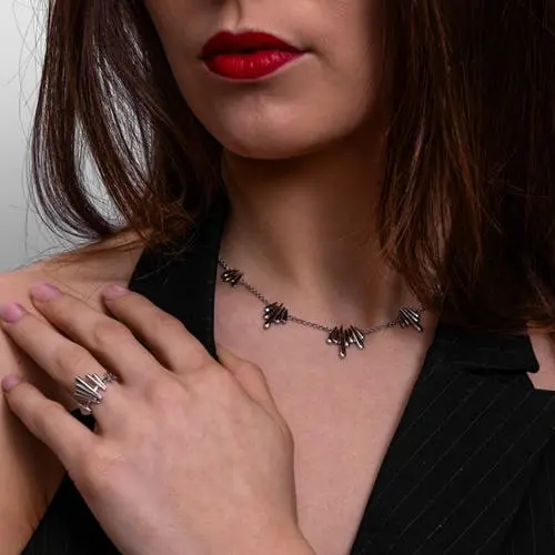 LUCY QUARTERMAINE Shard Necklace
