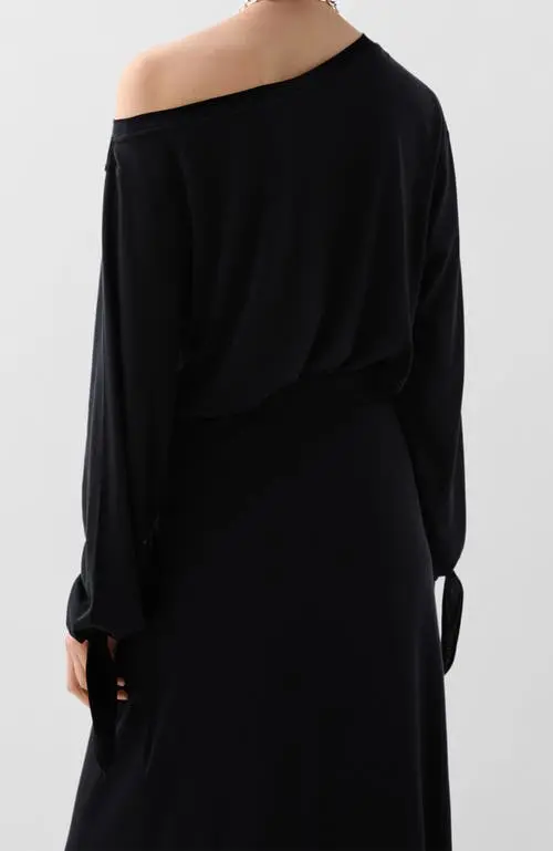 SCALPERS Asymmetric Knot Tee