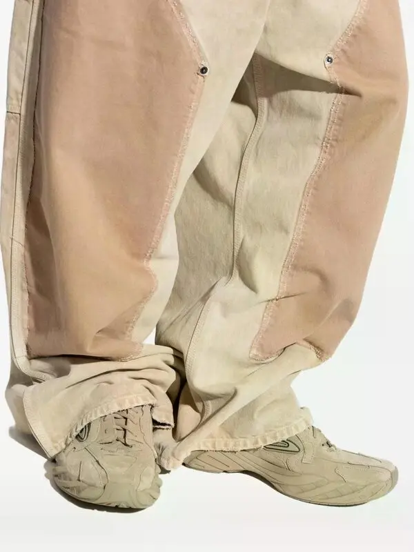 Balenciaga Monday Logo-appliqué Sneakers - Neutrals