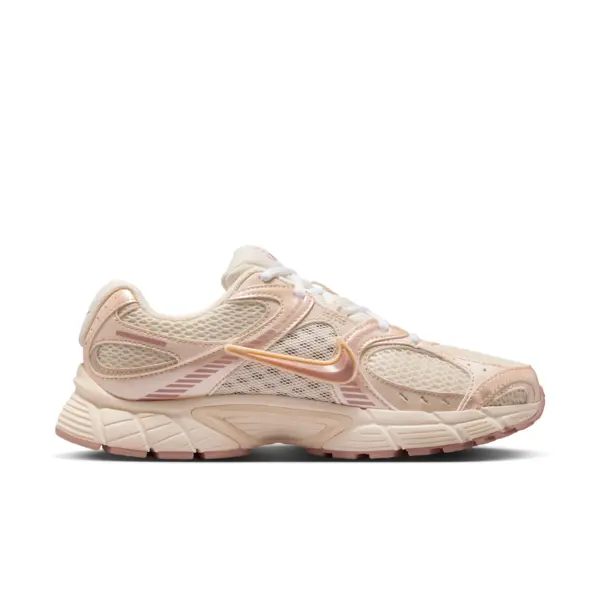 Nike V5 Rnr Athletic Sneakers - Brown