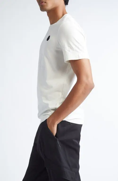 Moncler Logo Patch Cotton T-shirt - Jet Stream
