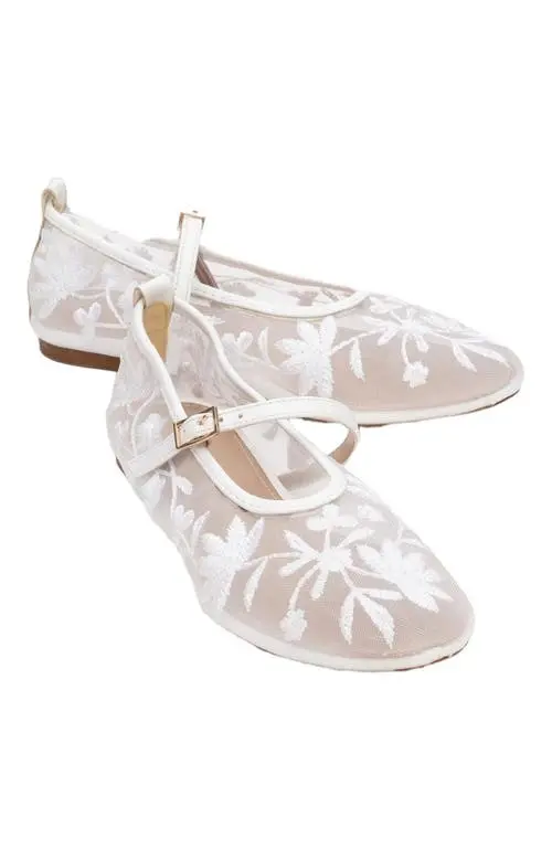 PROLOGUE SHOES Juny Mesh Embroidery Ballerina Flats - White Faux Leather