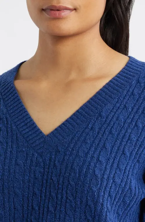 CITY BLUES Cable V-neck Sweater - Twilight