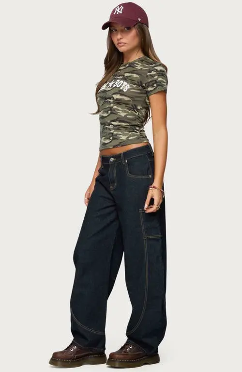 EDIKTED Nika Camo Cowboys T-shirt