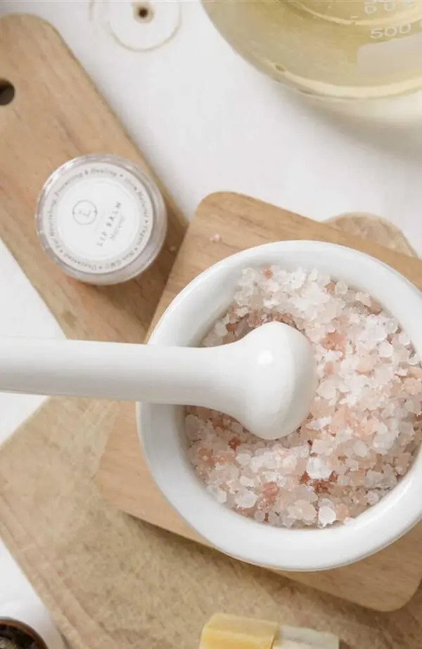 LIZUSH Natural Bath Salt - Eucalyptus