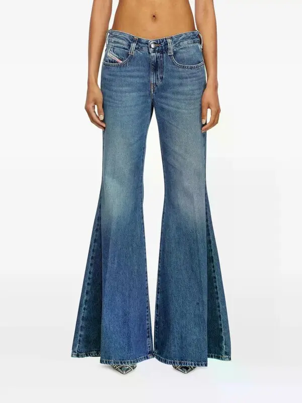 DIESEL® 1970 D-bleess Flared Jeans - Blue