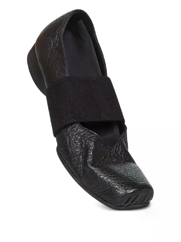 UMA WANG Elasticated-band Leather Pumps - Black