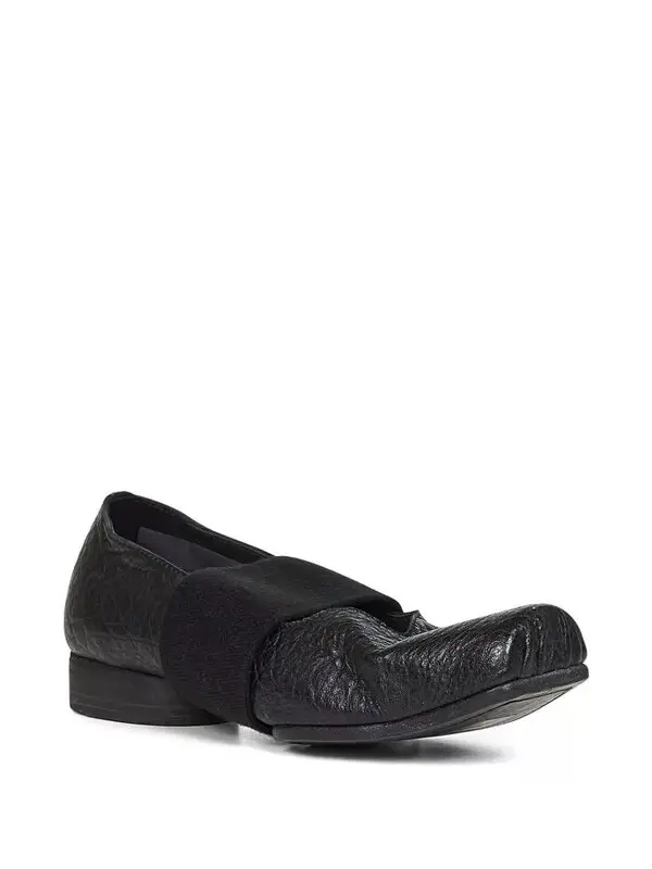 UMA WANG Elasticated-band Leather Pumps - Black