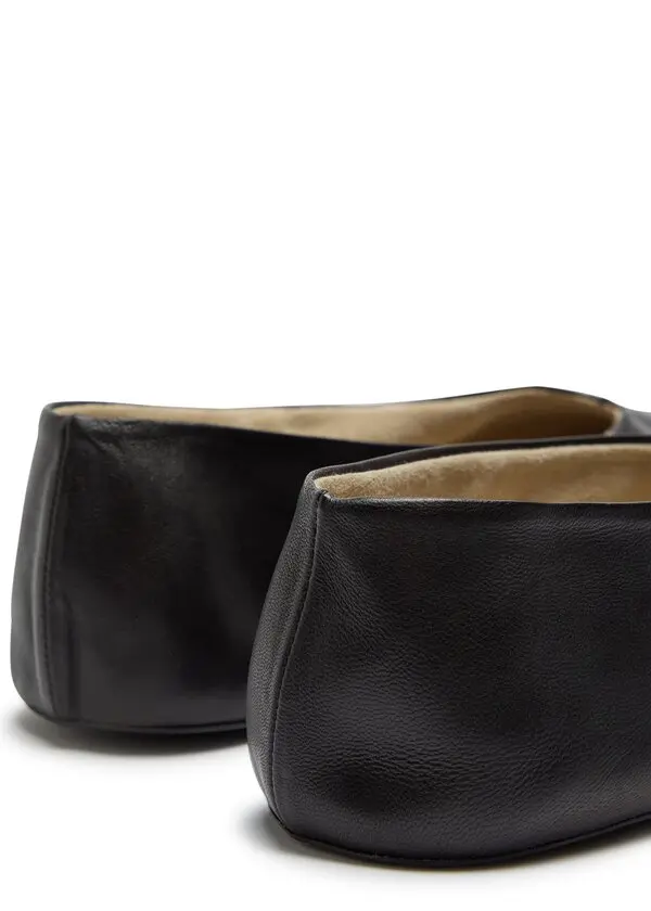 THE ROW Stella Leather Ballet Flats - Black
