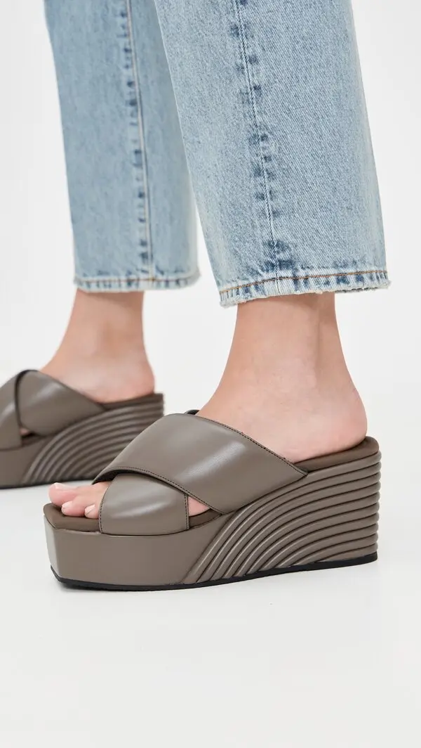 ROAM Mid Strata Square Sandals