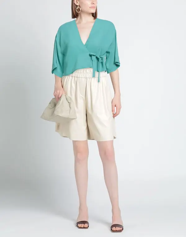 REBEL QUEEN BY LIU •JO Cropped Wrap Top With Tie Detail