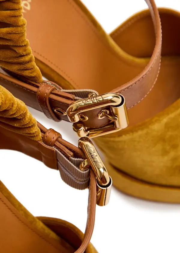 Chloé Aria Suede Platform Sandals - Gold