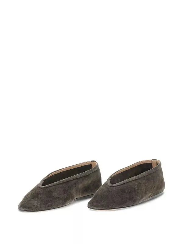 Le Monde Beryl Pointed-toe Suede Flats
