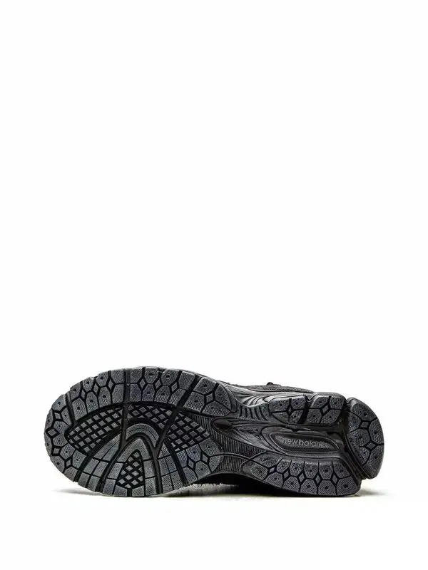 NEW BALANCE 2002r Distressed Sneakers - Black