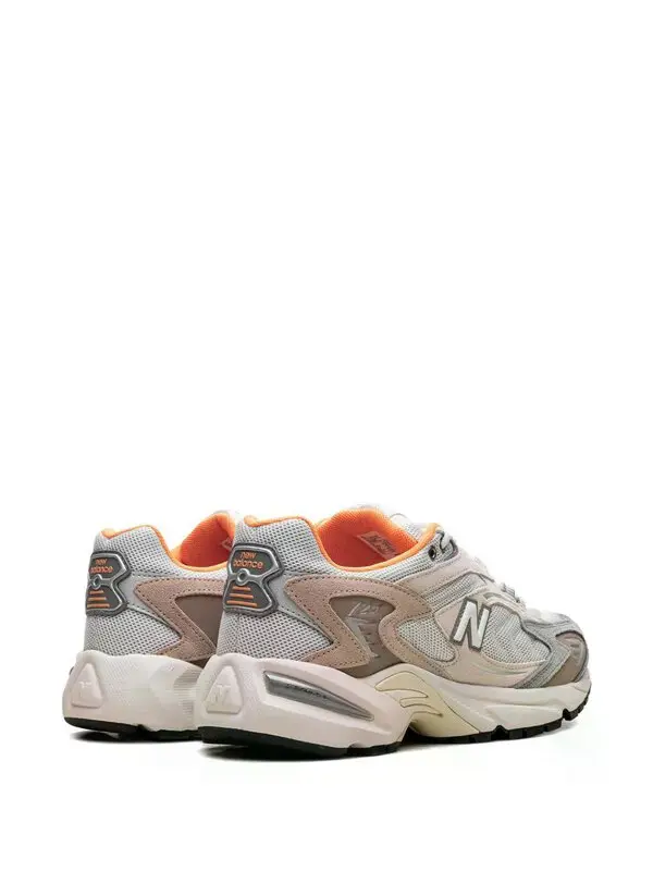 NEW BALANCE 725v1 Sneakers