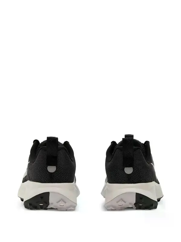 Nike Wildhorse Sneakers