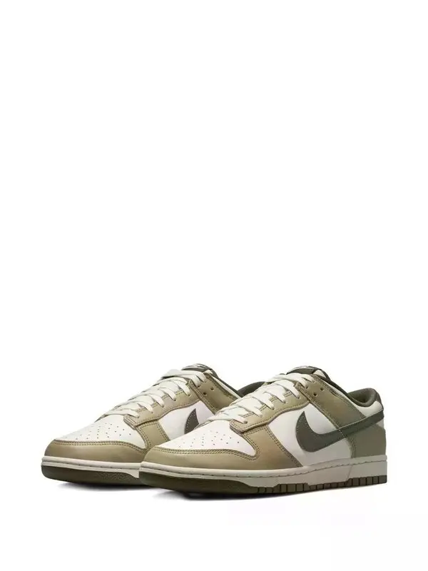 Nike Dunk Low Sneakers - Neutrals
