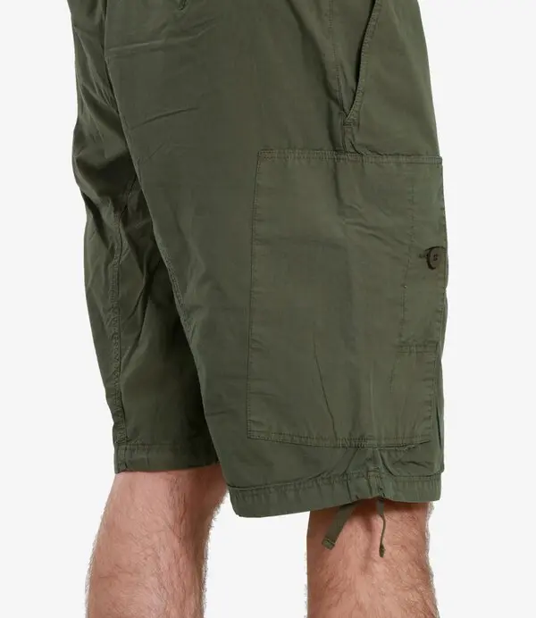 BLAUER. Cargo Shorts - Green