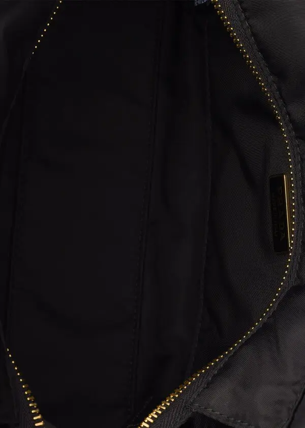 Prada Explore Medium Re-nylon Shoulder Bag - Nero