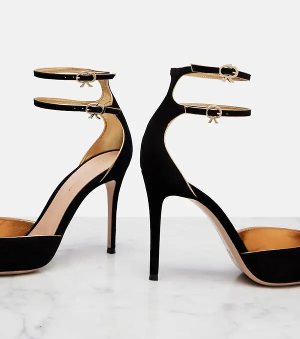 GIANVITO ROSSI 95 Suede Pumps