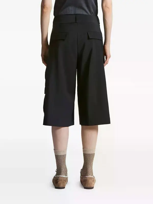 Peserico Pleated Cargo Knee-length Shorts