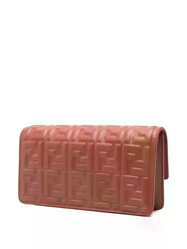 Fendi Logo-plaque Quilted Baguette Clutch - Red