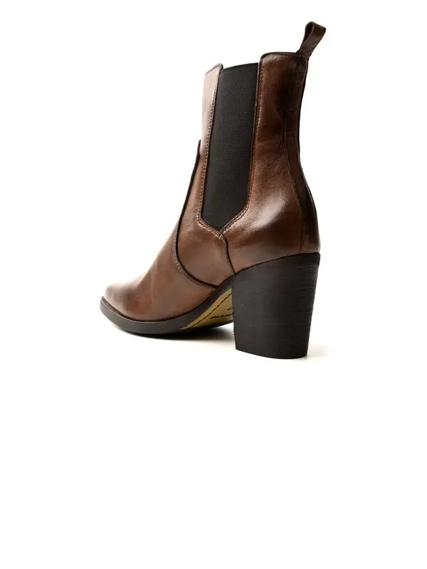 Zoe Chelsea Boot
