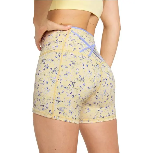 FABLETICS Boost Powerhold® High-waisted 4-inch Short - Butter Painted/peri Paradise