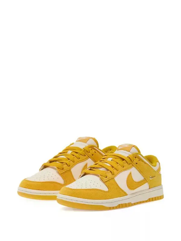 Nike Dunk Low Leather Sneakers - Yellow