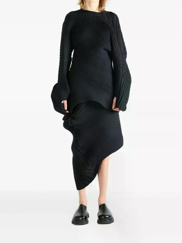 Issey Miyake Asymmetric Hem Sweater