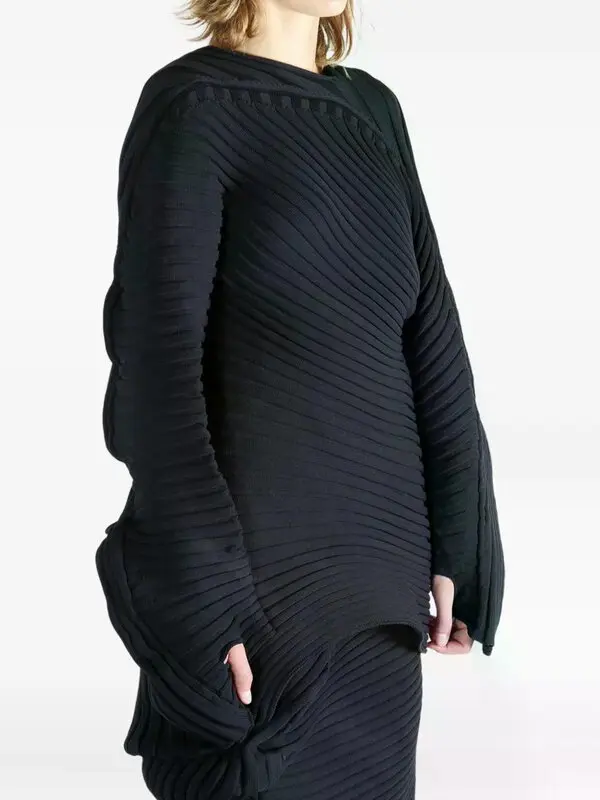 Issey Miyake Asymmetric Hem Sweater