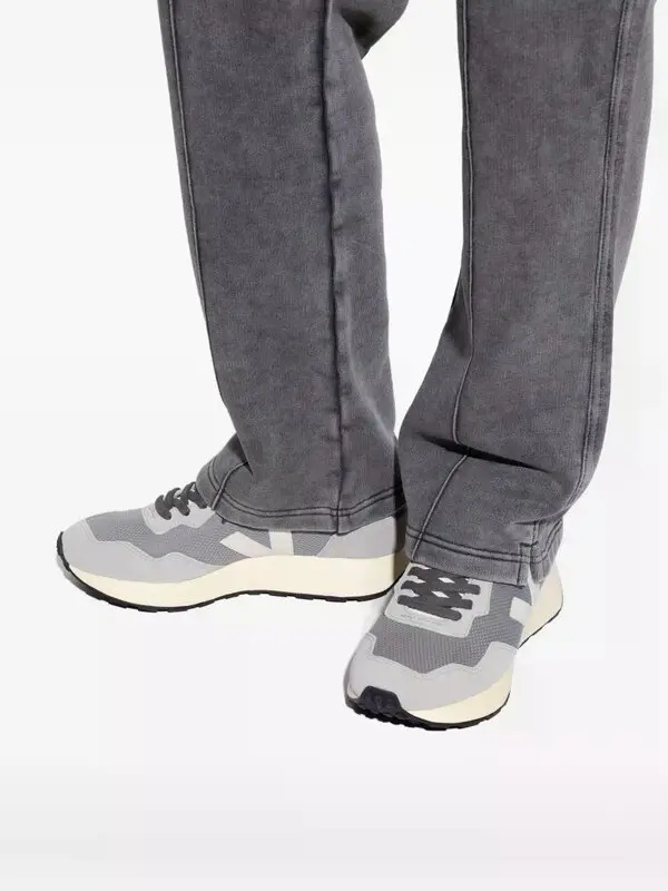 VEJA Rio Branco Panelled Sneakers