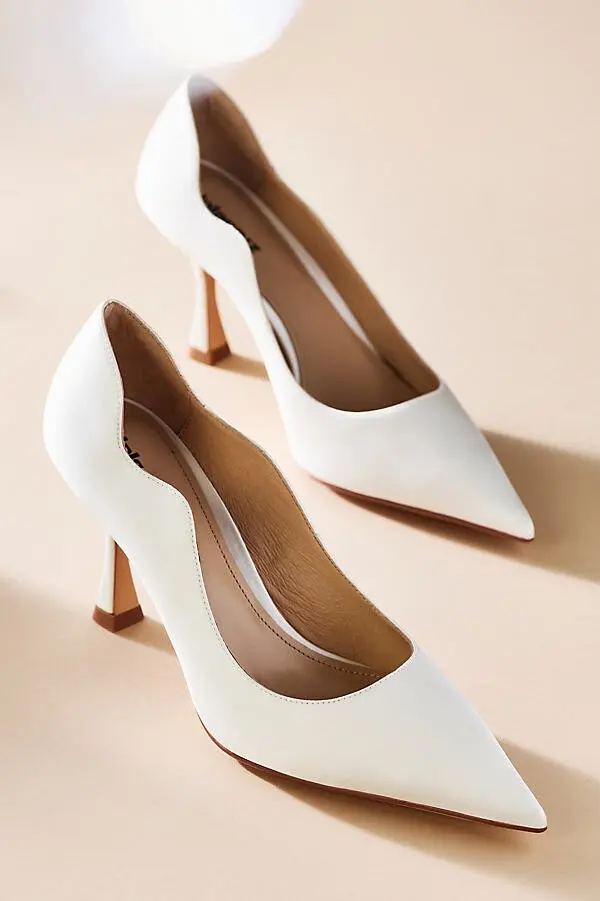 Lola Cruz Wavy Leather Pumps