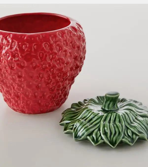 BORDALLO PINHEIRO Strawberries Large Ceramic Tureen - Multicoloured