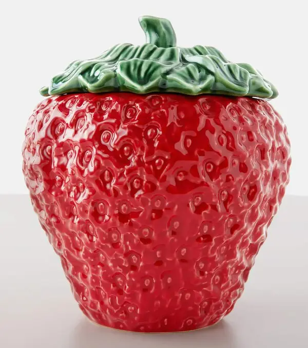 BORDALLO PINHEIRO Strawberries Large Ceramic Tureen