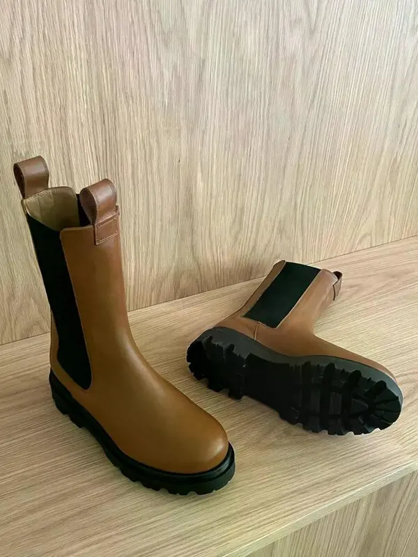 FLATTERED Leather Chelsea Boots With Elastic Panels