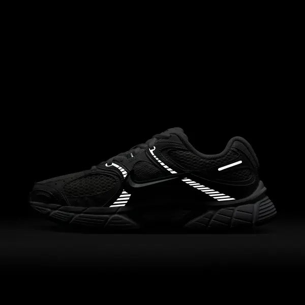Nike V5 Rnr Sneakers With Reflective Details