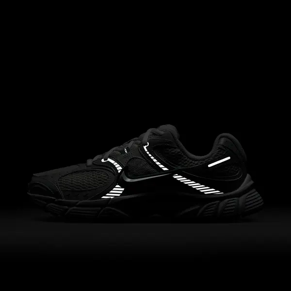 Nike V5 Rnr Sneakers With Reflective Details