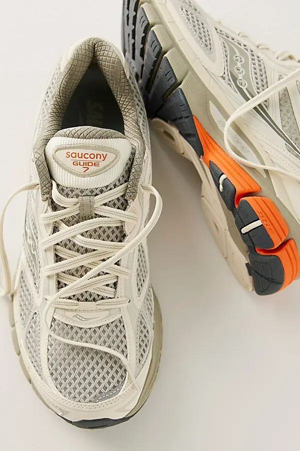 Saucony Progrid Guide 7 Sneakers - Tofu/fire