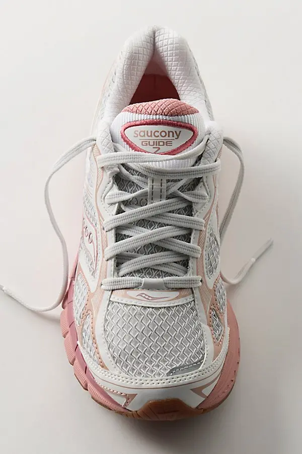 Saucony Progrid Guide 7 Sneakers - White/peach