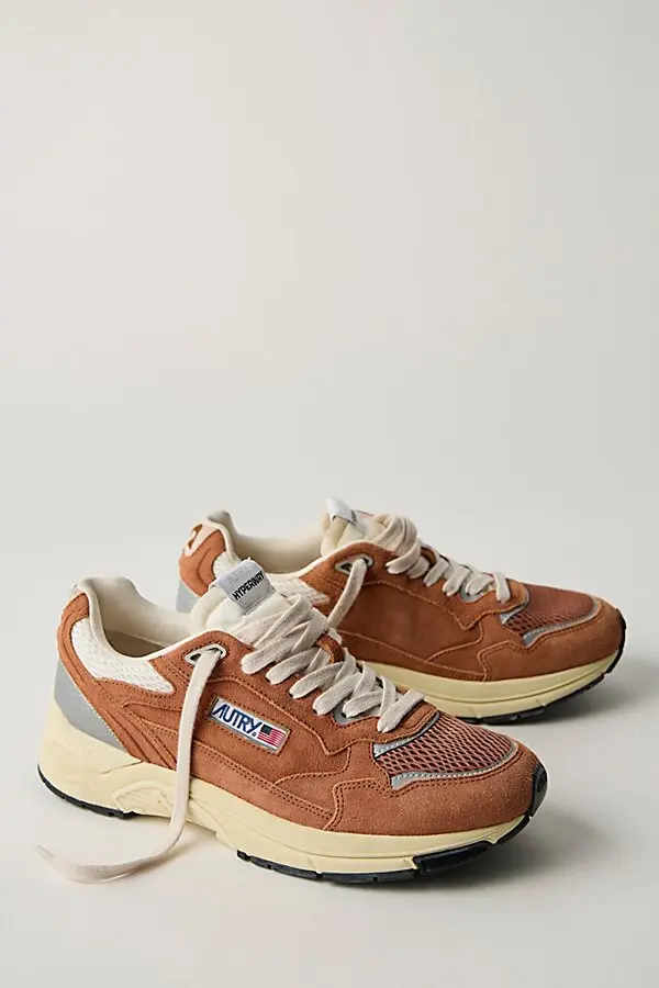 AUTRY Hyperway Low Suede Sneakers