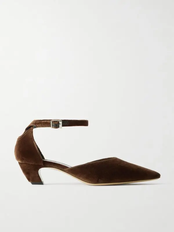 Le Monde Beryl Victoria Suede Pumps