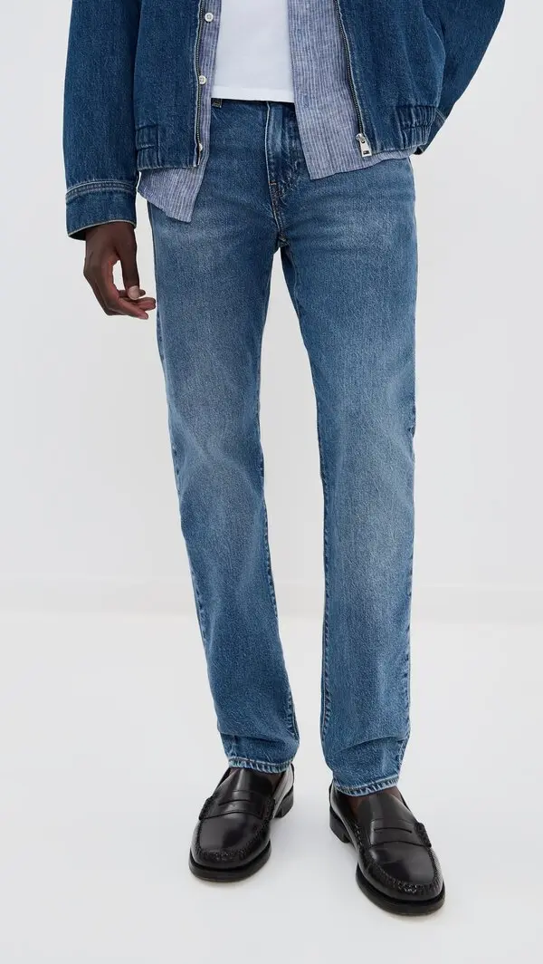 LEVI'S 502 Taper Jeans - A Step Ahead